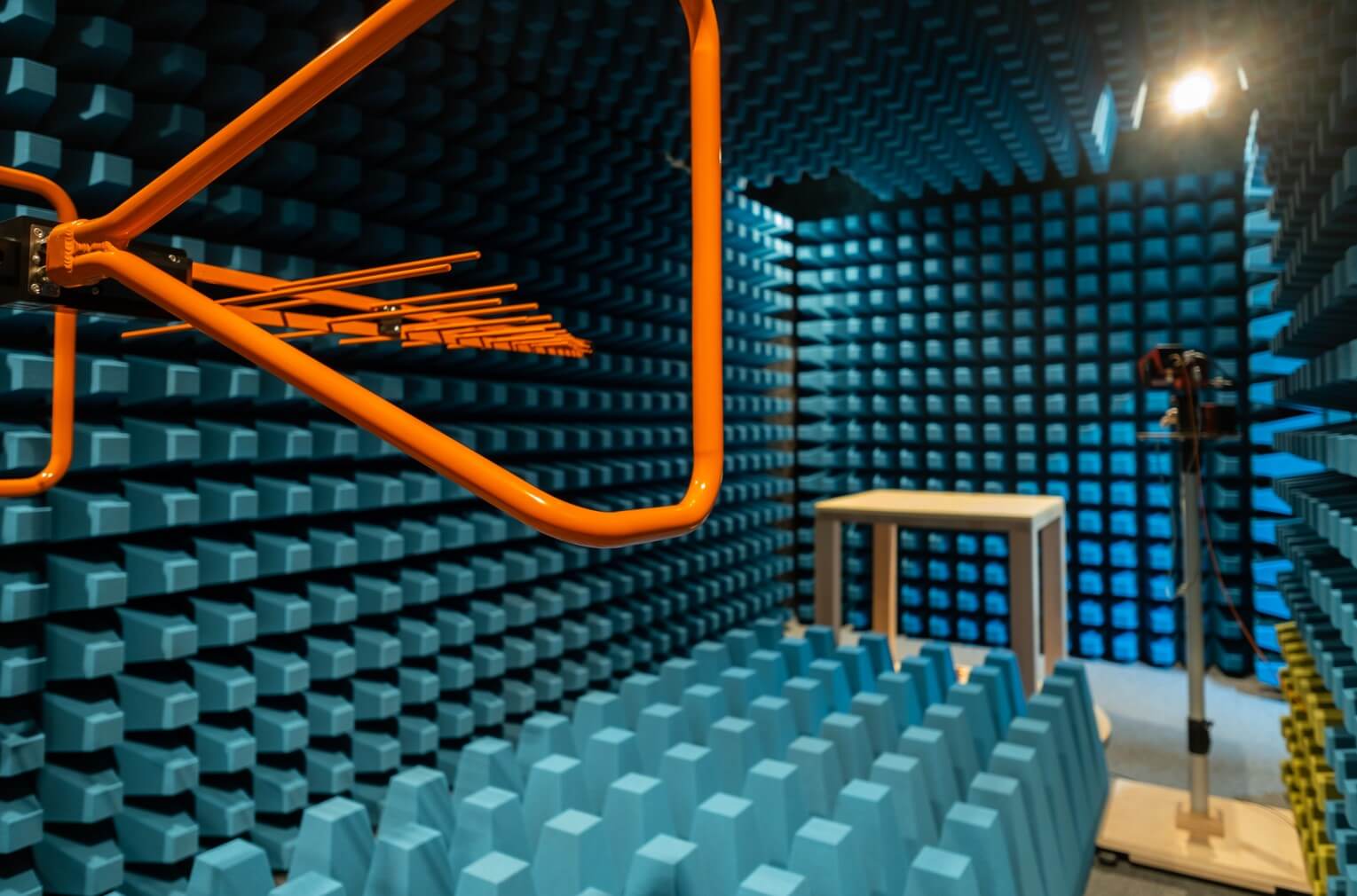 Over-the-Air (OTA) mmWave Antenna Testing - Copper Mountain Technologies